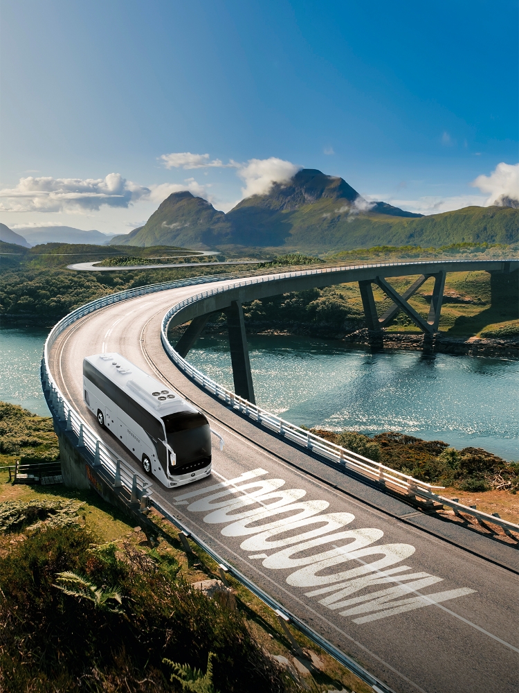 C12 PRO-The Champion of New generation Coach